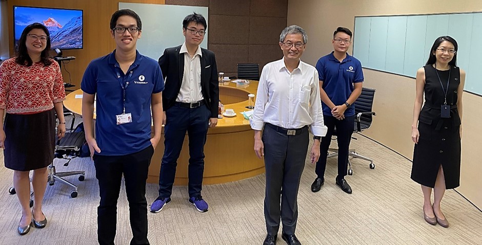 Pioneer batch of VinGro up Scholars meets with NTU Leadership ...