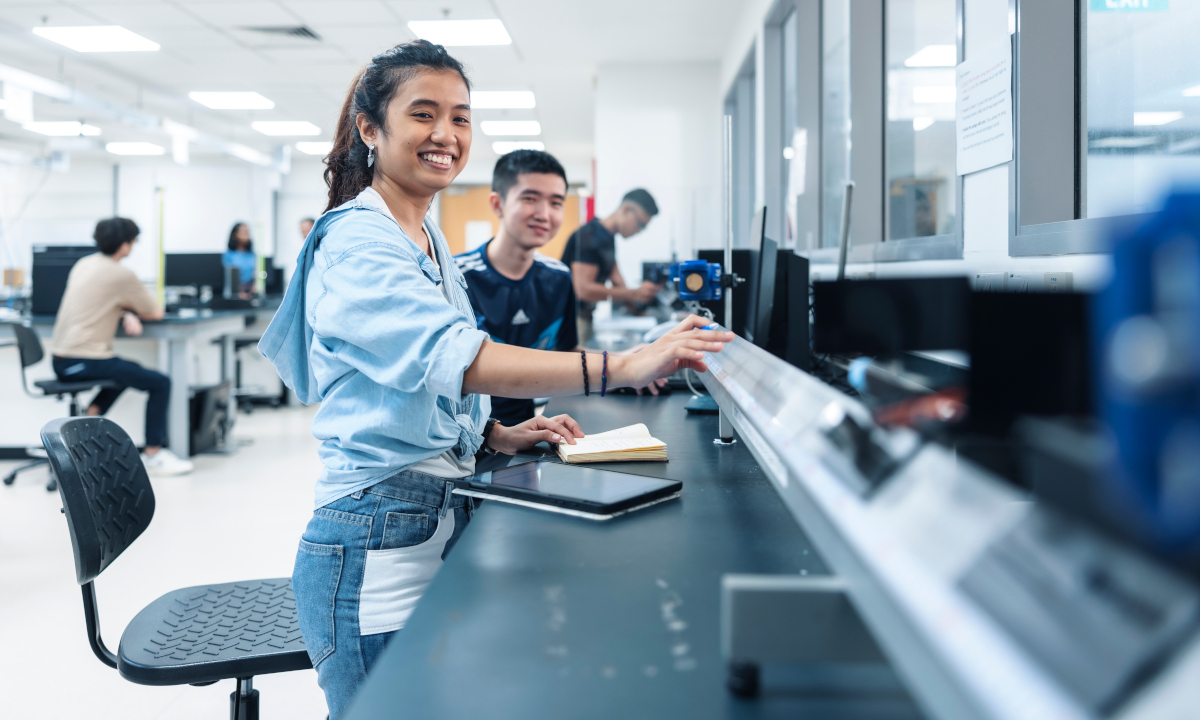 Bachelor of Science in Physics / Applied Physics with Second Major in ...
