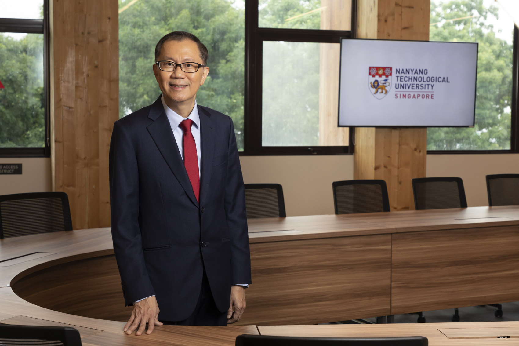 何德华教授 | NTU Singapore