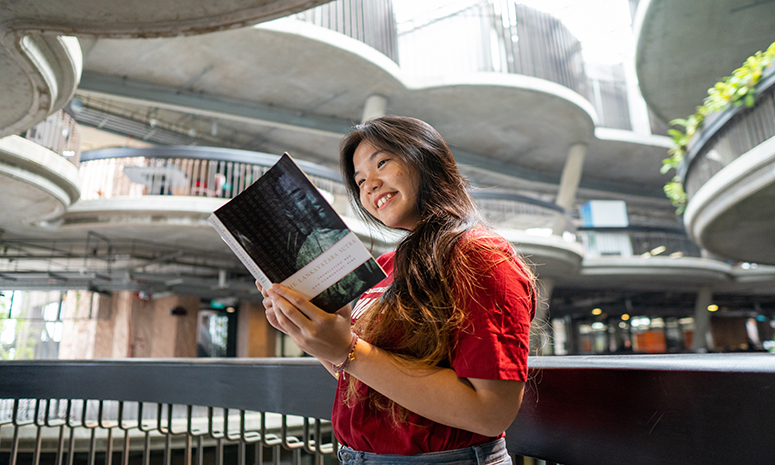 Bachelor of Arts (Hons) in Double Major - English and History | College ...